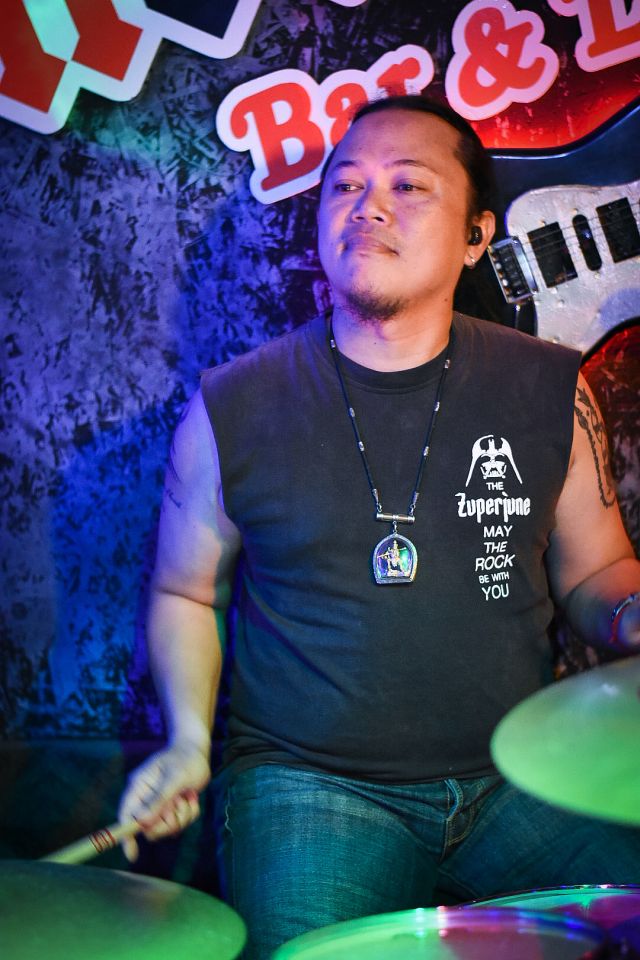 Tam - en thailandsk mand med mange talenter - og en stor vilje ...